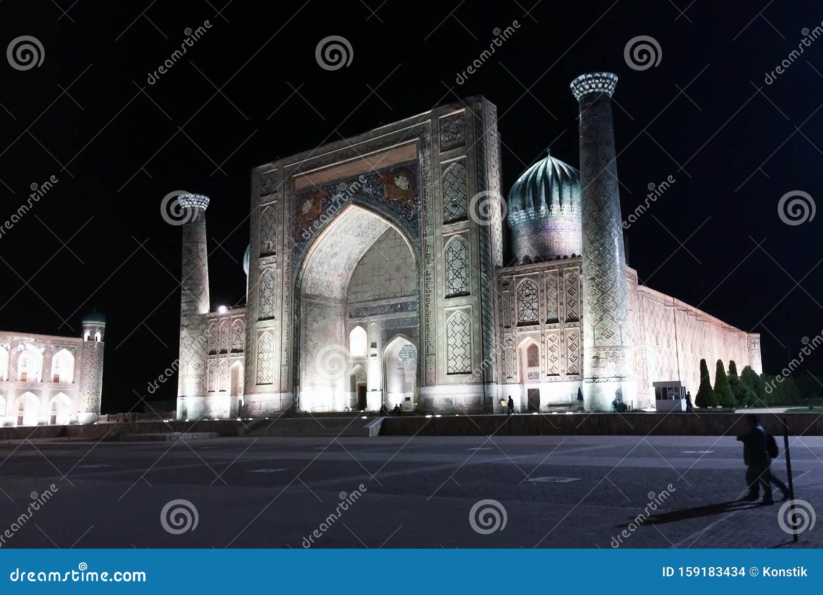 Registan Square, Central Square of Samarkand at Night. Uzbekistan Stock ...