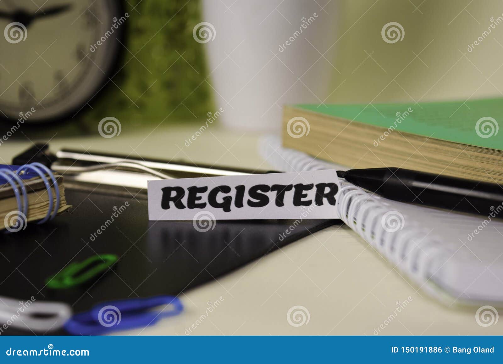 Register Auf Dem Papier Lokalisiert Auf Ihm Schreibtisch Gesch?fts- Und ... Register Auf Dem Papier Lokalisiert Auf Ihm Schreibtisch Gesch?fts- Und ...