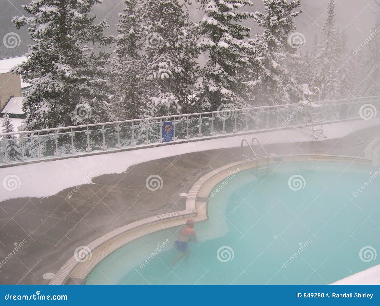 Regroupement De Sources Thermales Photo stock - Image du blanc, vapeur ...