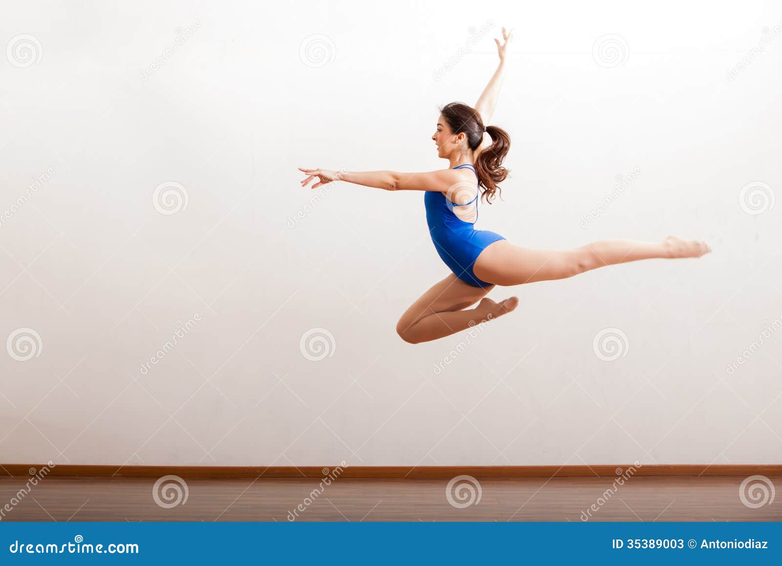 Rehearsing a Big Ballet Jump Stock Image - Image of performance, full ...