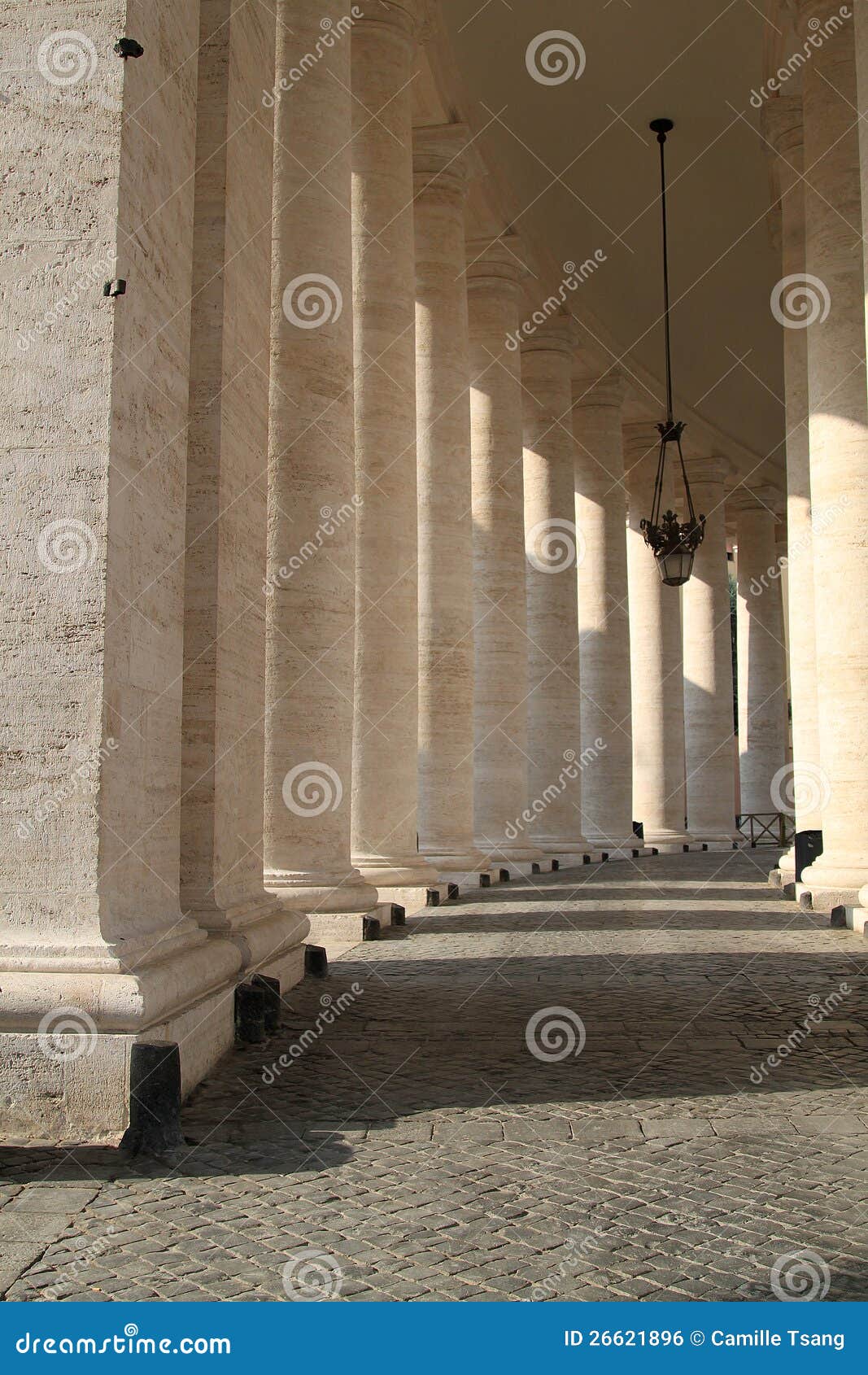 Reihe der Spalte stockfoto. Bild von spalte, berühmt - 26621896