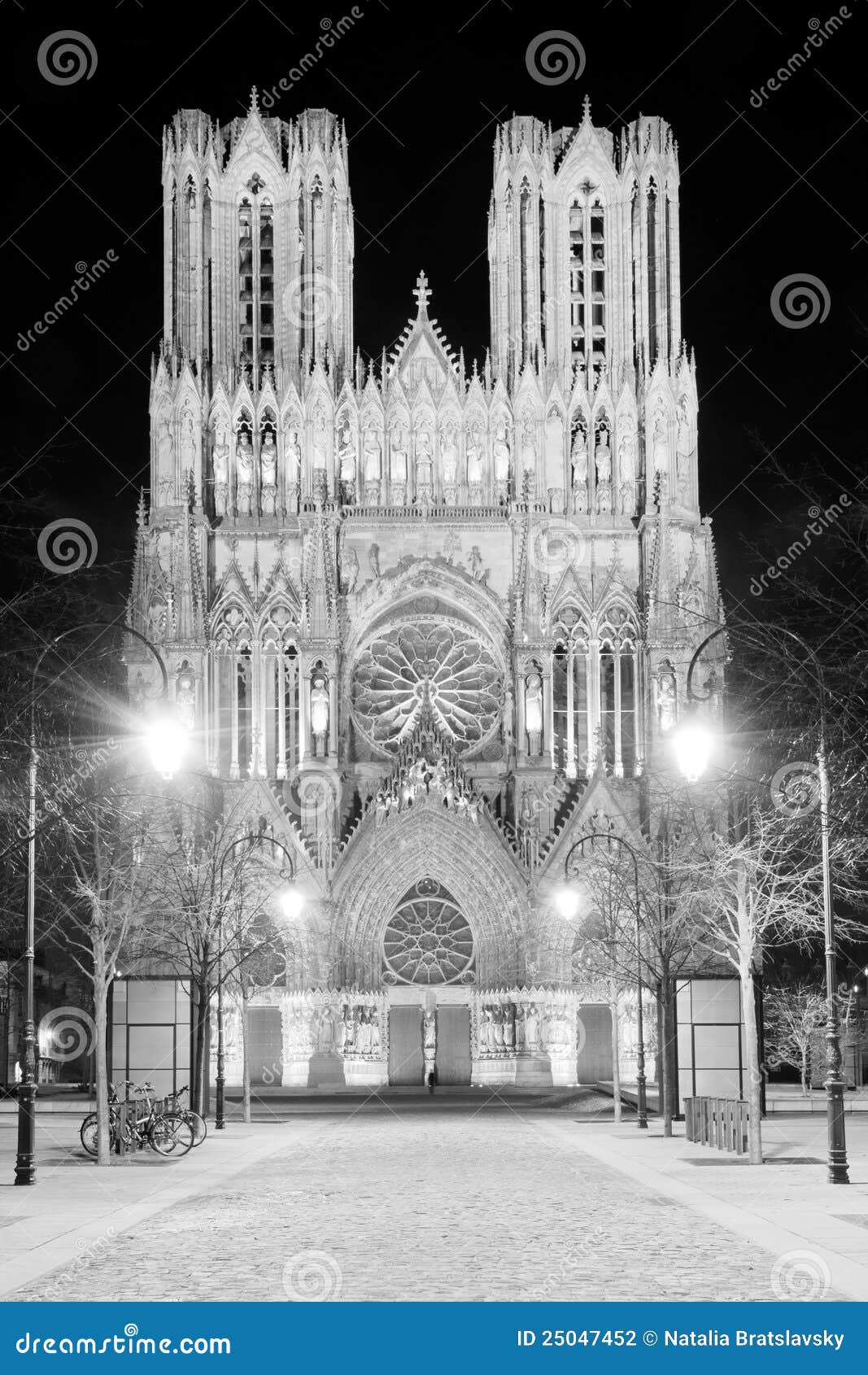 Reims Cathedral stock photo. Image of landmark, attraction - 25047452