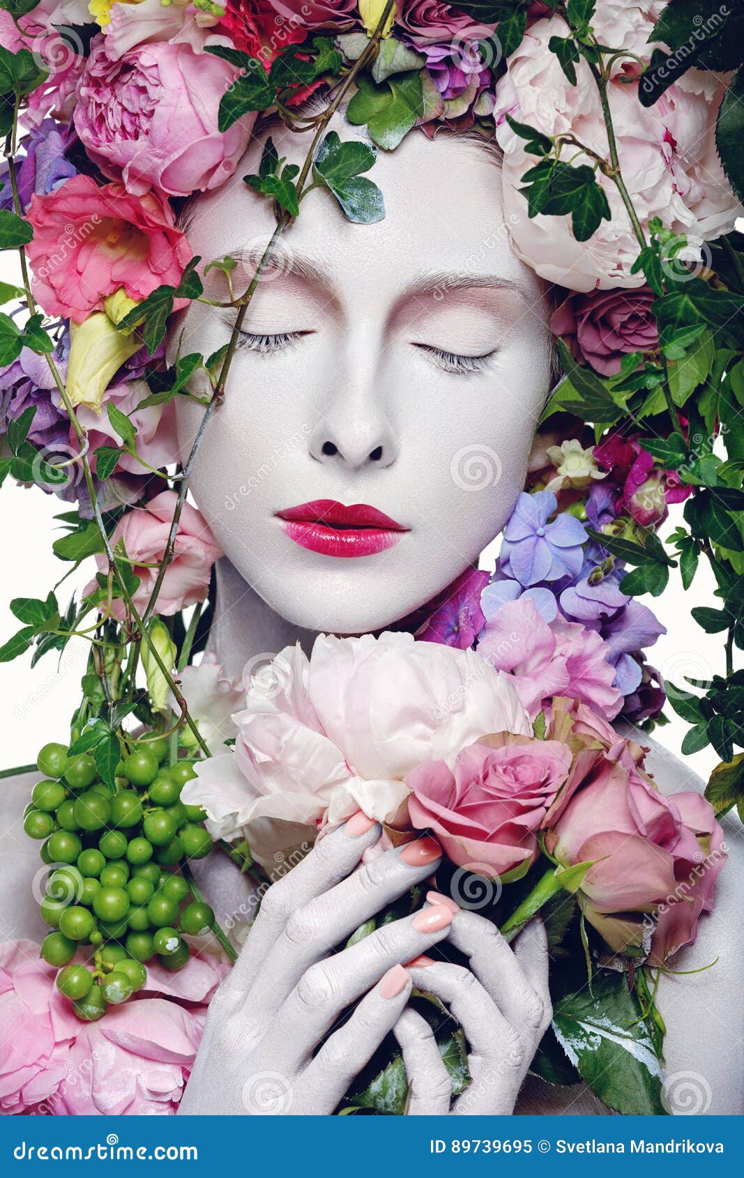 Reina hermosa de la flor imagen de archivo. Imagen de modelo - 89739695