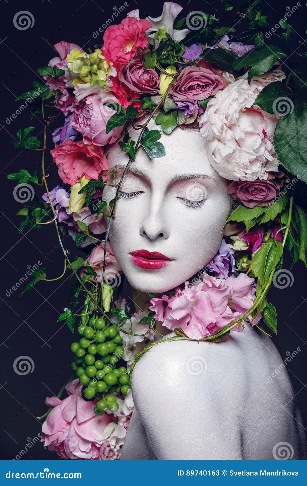 Reina hermosa de la flor imagen de archivo. Imagen de feminidad - 89740163