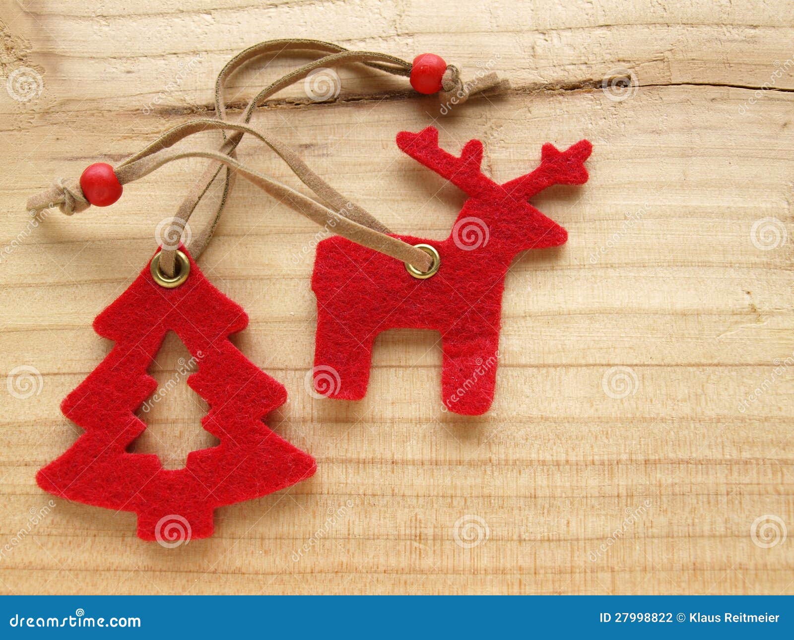 Reindeer and Christmas Tree Stock Photo - Image of yuletide, yule: 27998822