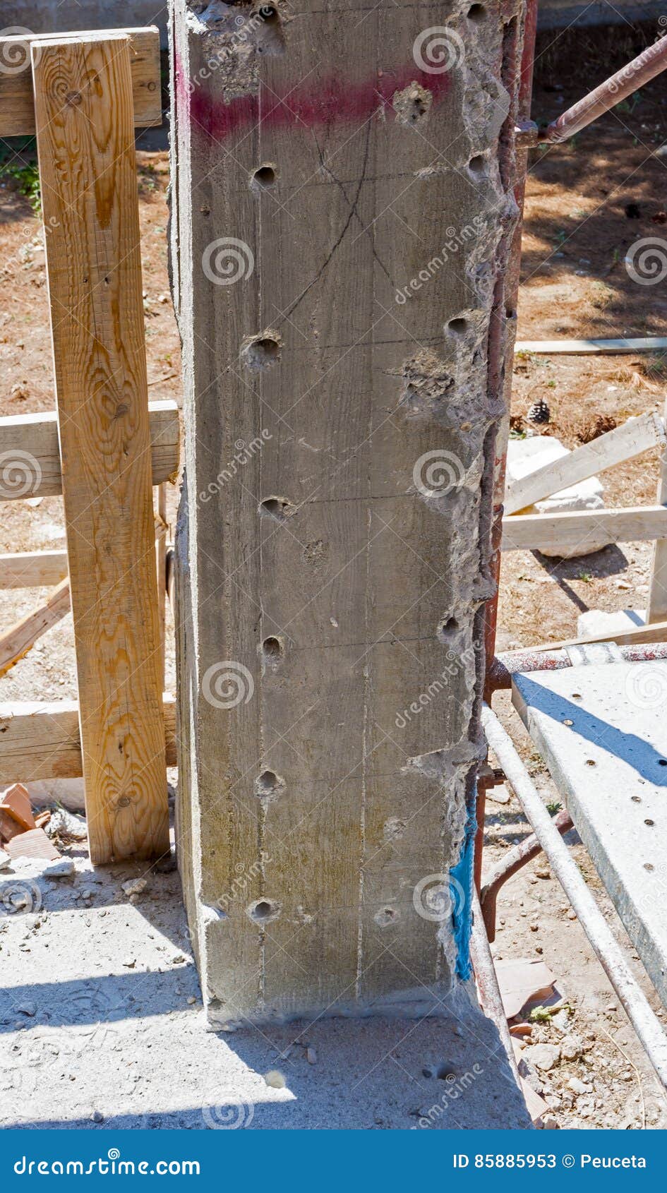 Reinforced concrete column stock image. Image of rebuilding - 85885953