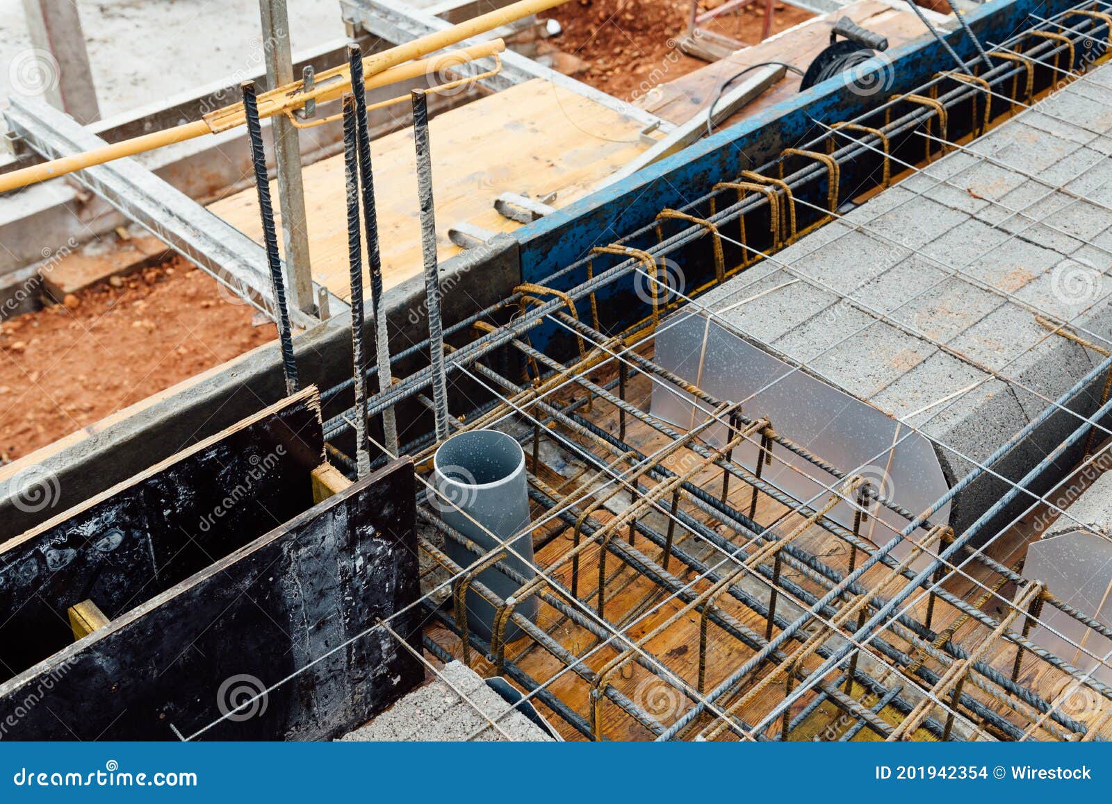 Reinforced Concrete Slab with Lightweight Concrete Blocks Under ...