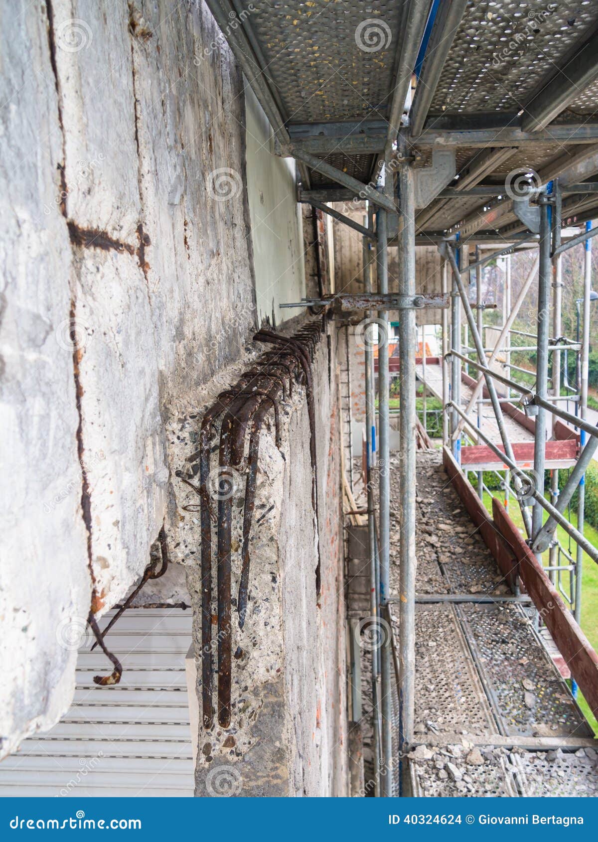 Reinforced Concrete Structure Deteriorated Stock Photo - Image of ...