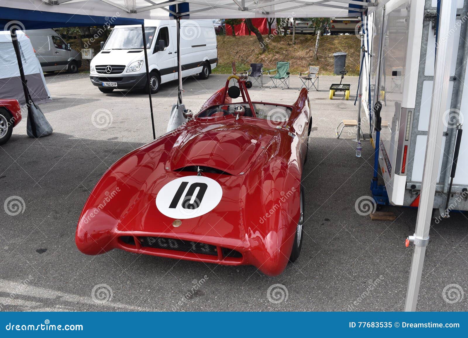 Reizender Alter Klassischer Rennwagen Redaktionelles Bild - Bild von ...