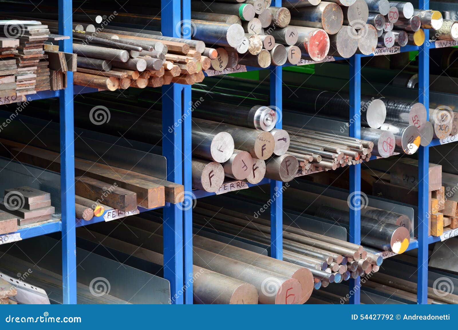 Rekken Van Staal En Ijzerbars Stock Foto - Image of fabriek, ijzer ...