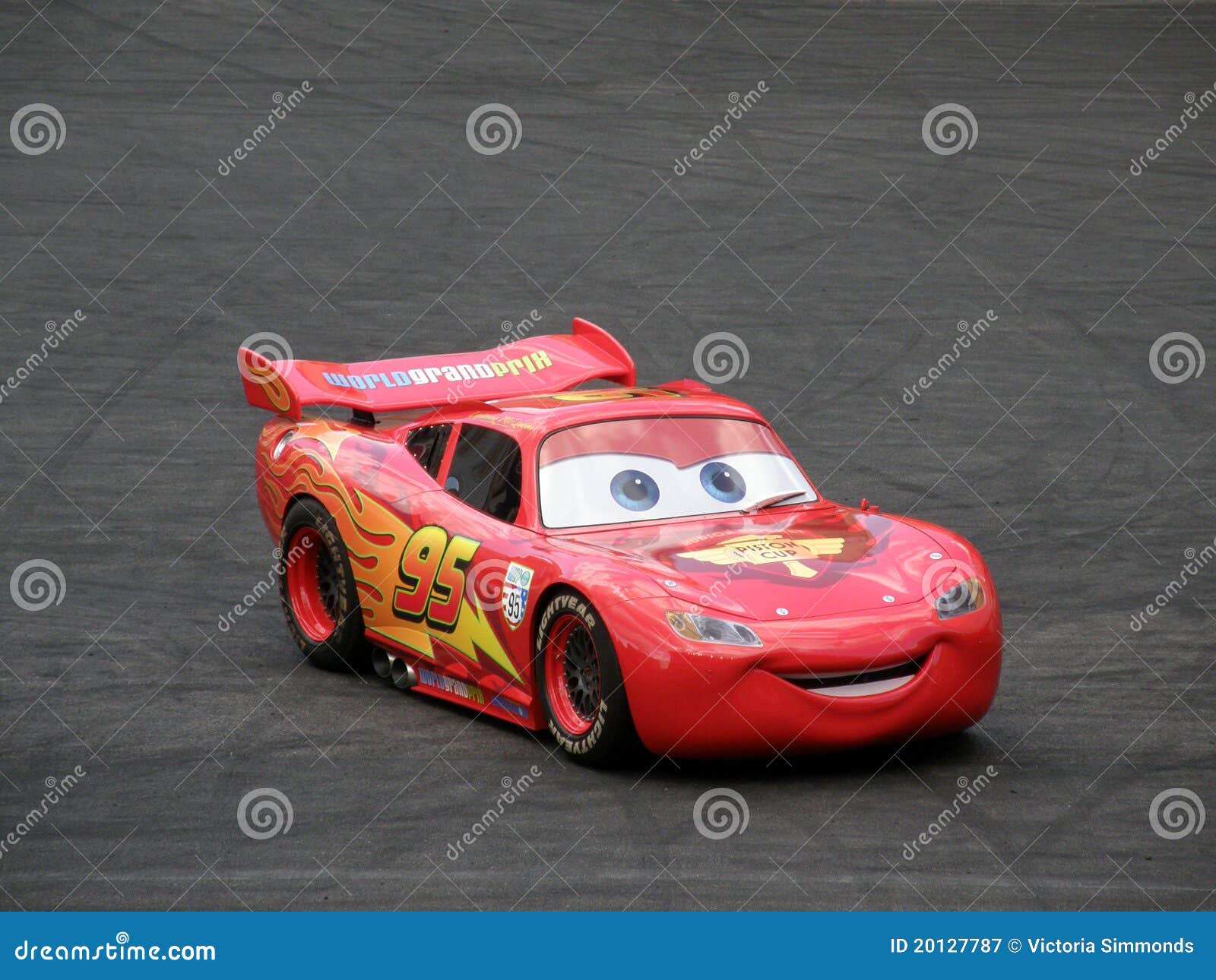 Relâmpago McQueen fotografia editorial. Imagem de reparo - 20127787