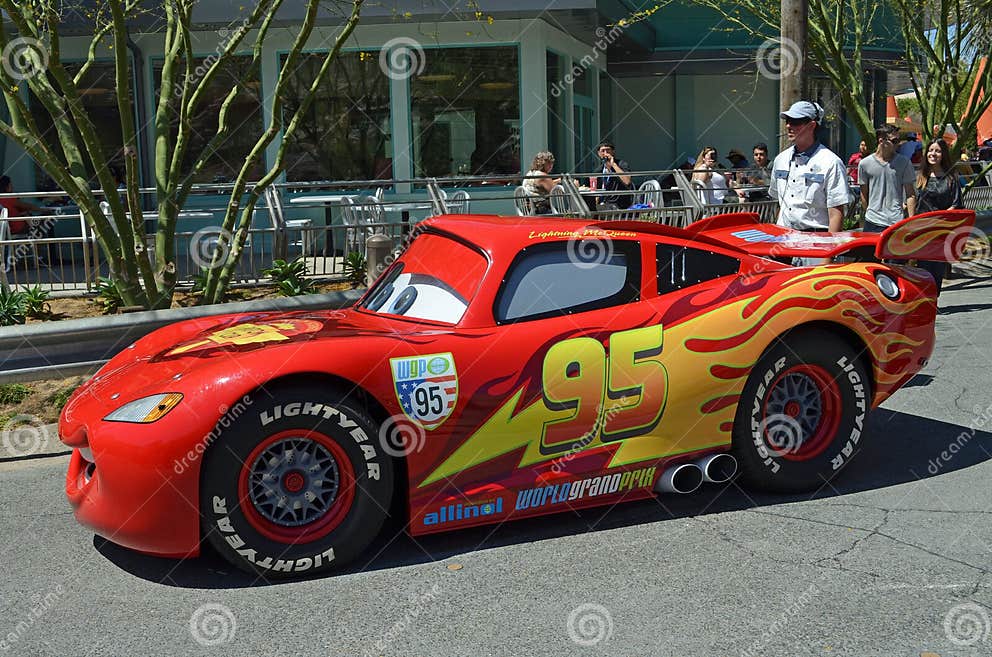 Relâmpago McQueen fotografia editorial. Imagem de radiador - 26179192