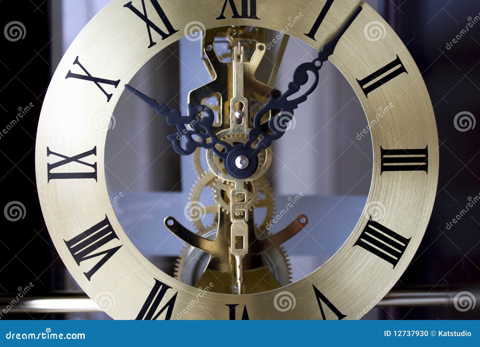 Relógio do tempo foto de stock. Imagem de cara, metal - 12737930