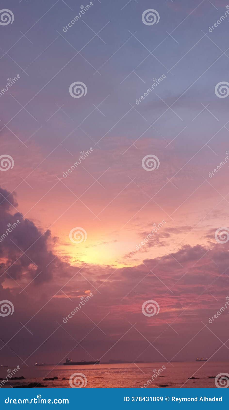 RELAx VIEW stock image. Image of reflection, horizon - 278431899