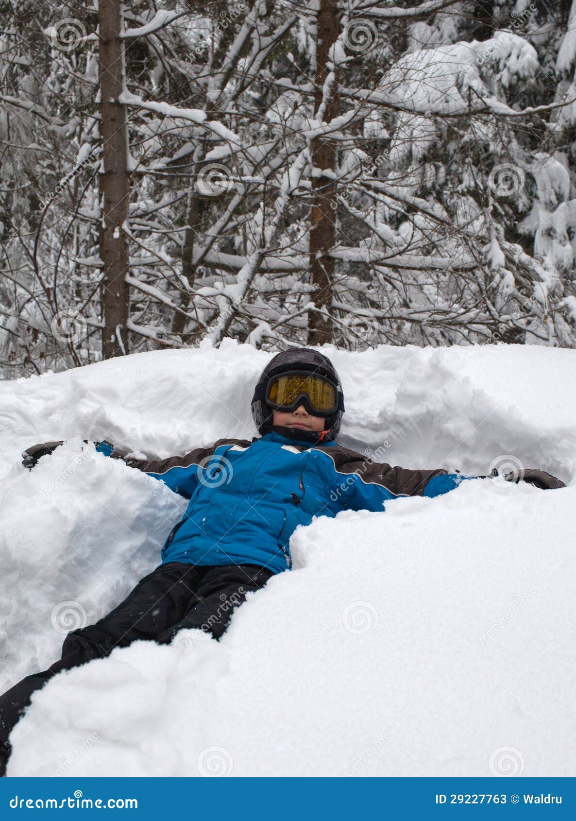 Relaxation after skiing stock image. Image of activity - 29227763