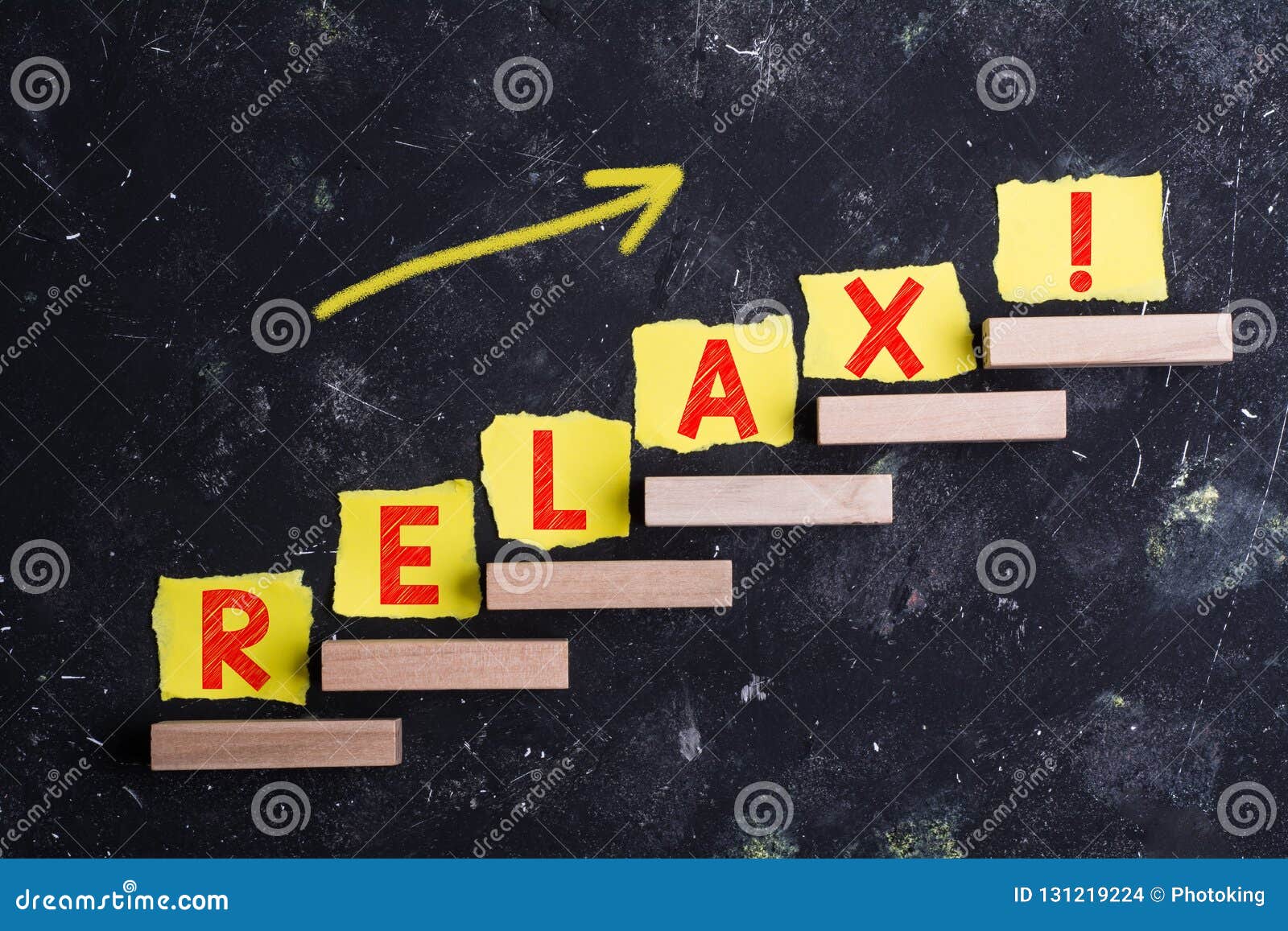 Relaxe a palavra em etapas foto de stock. Imagem de recarga - 131219224