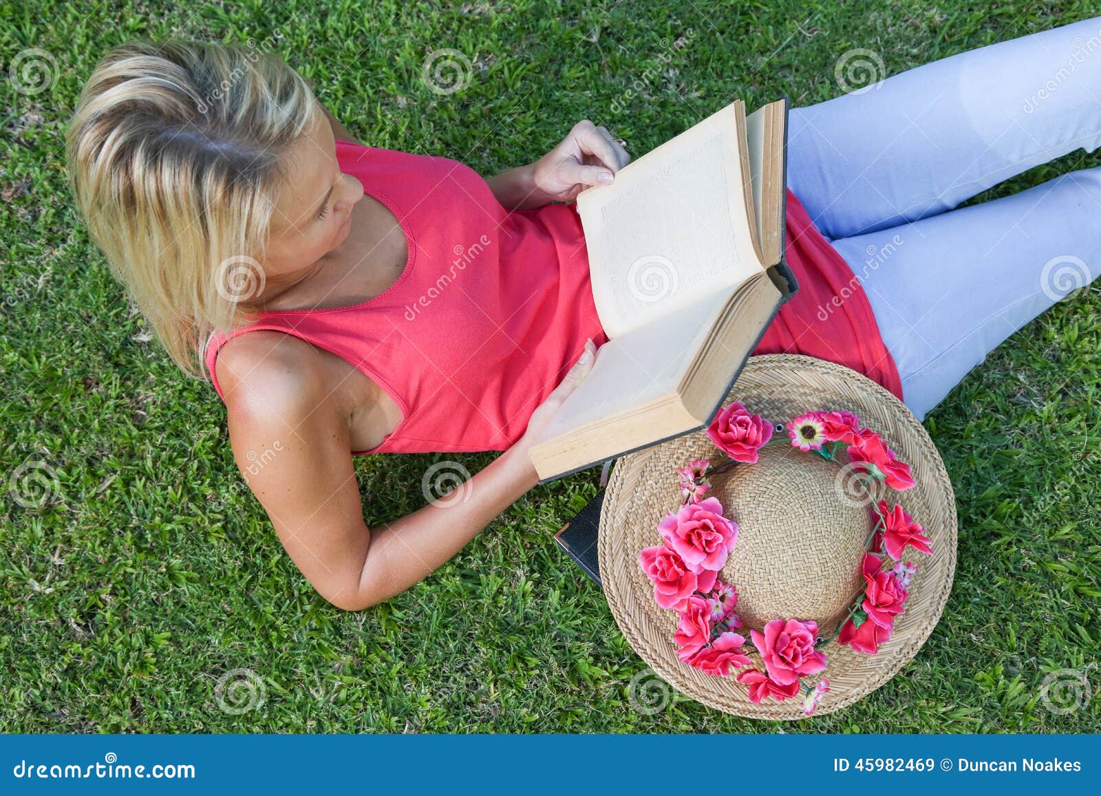 Relaxed Book Reader Otdoors Stock Image - Image of beautiful, education ...
