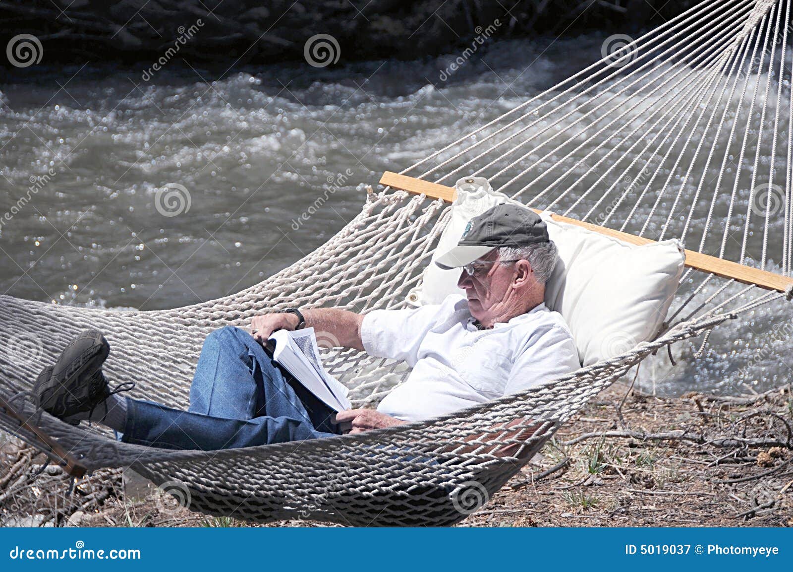 Relaxing in hammock stock image. Image of read, peaceful - 5019037