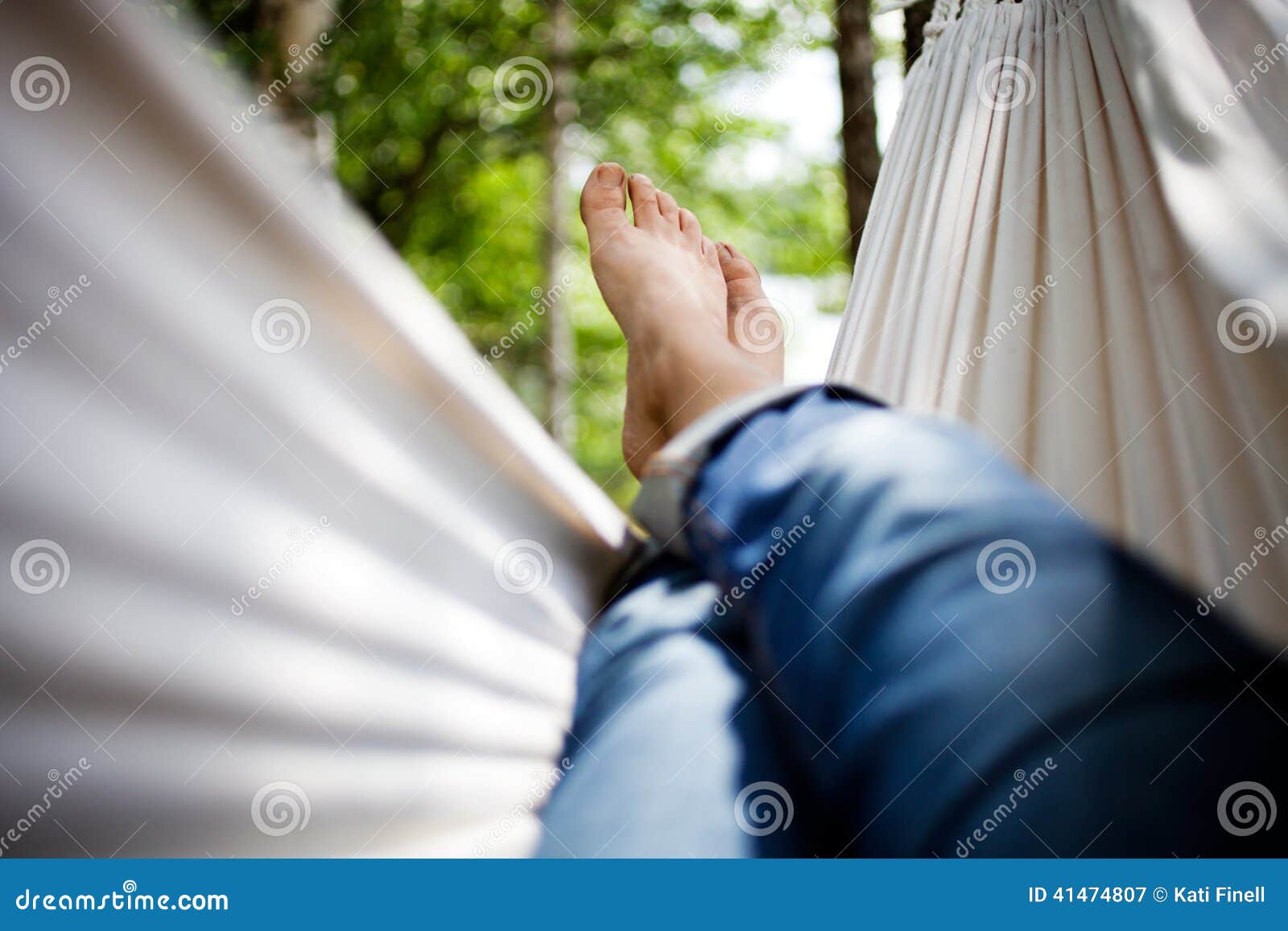Relaxing in hammock stock image. Image of green, outside - 41474807