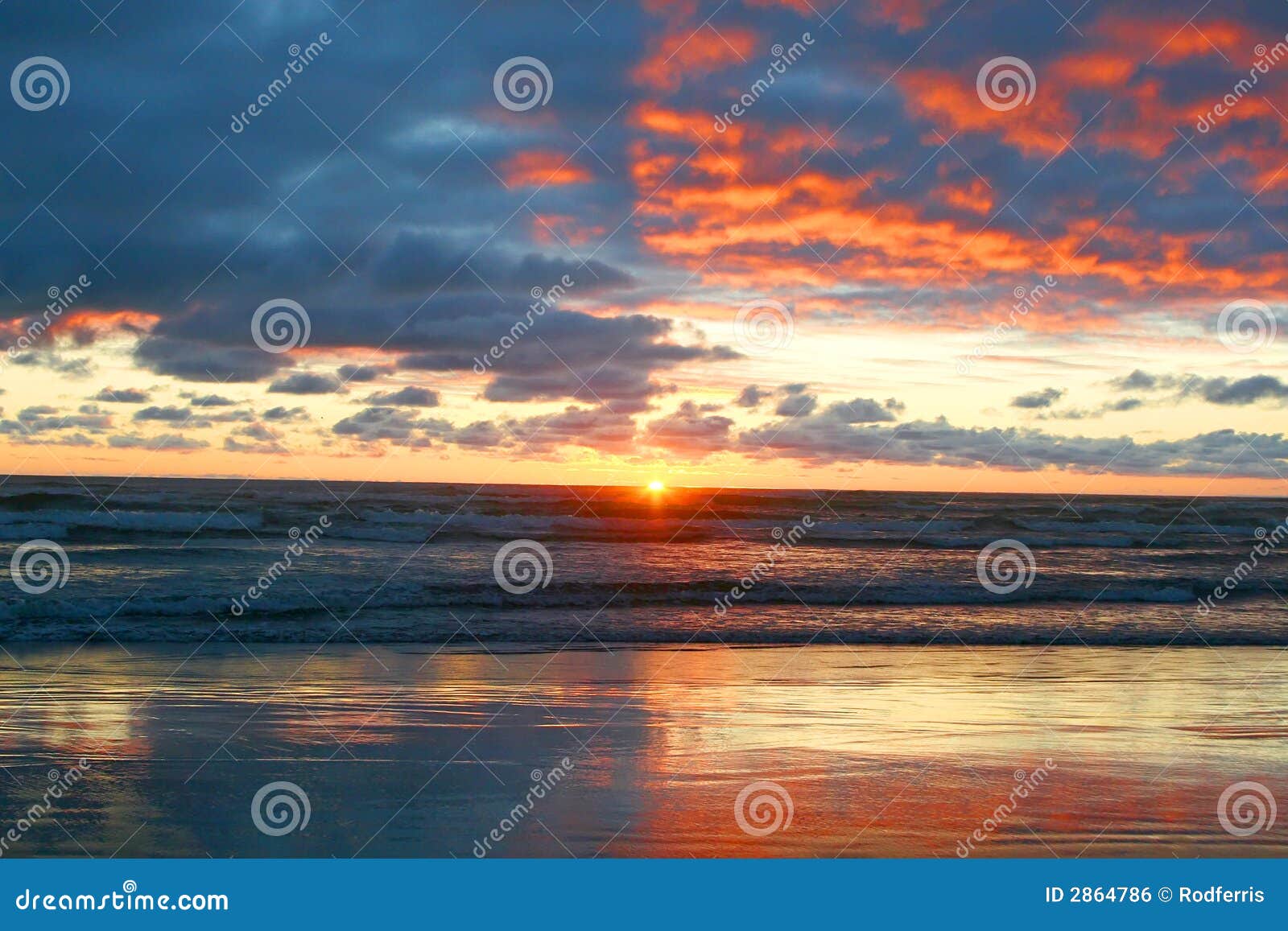 A relaxing sunset stock photo. Image of gold, beautiful - 2864786