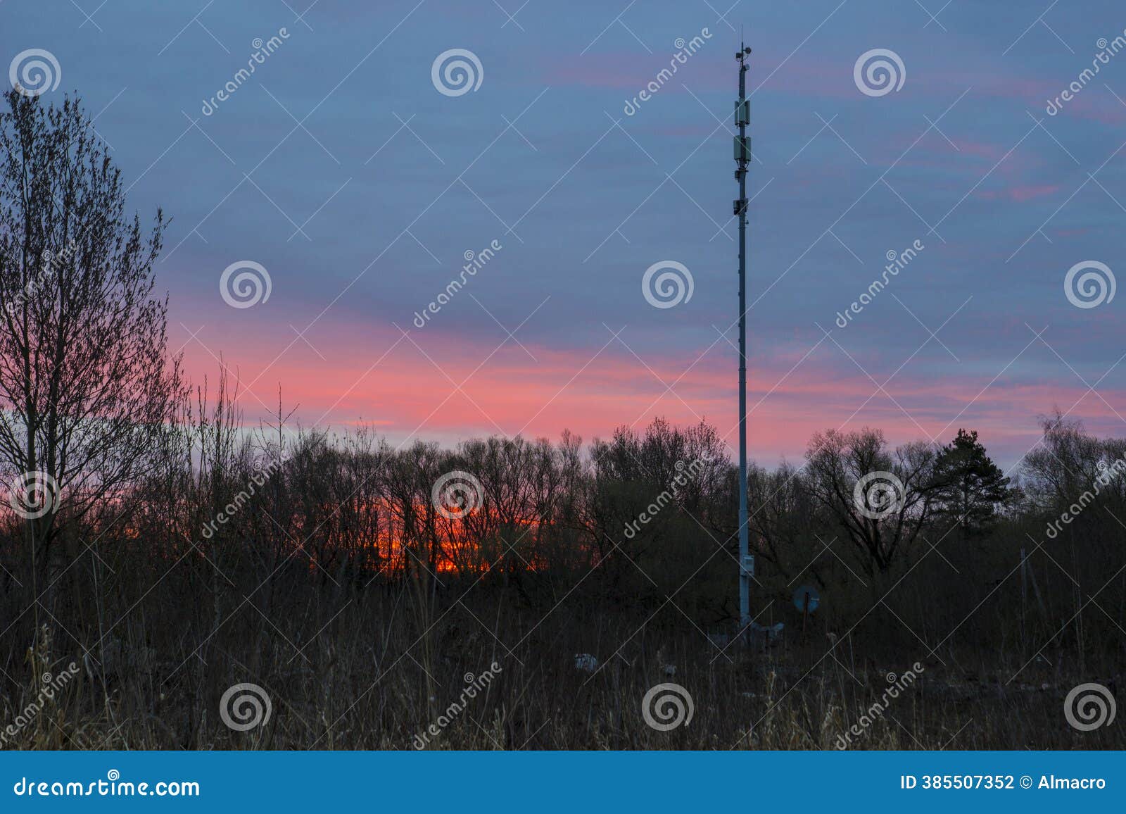 Relay Tower Transmitter Station Of 5g Internet And Telecommunication ...