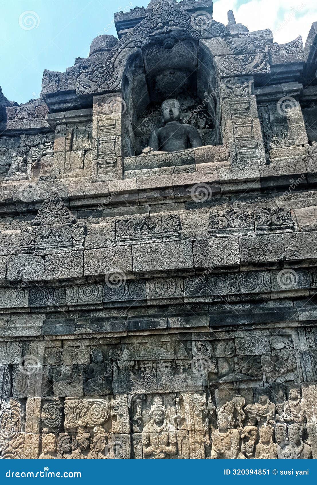 Relief Statues On The Frieze From Pergamon Pergamum Ancient City ...