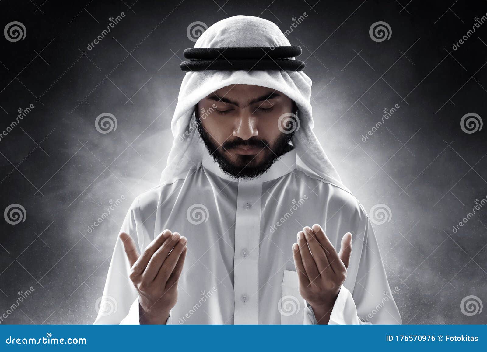 Religious Arab Muslim Man Praying Stock Photo - Image of arabic, allah ...