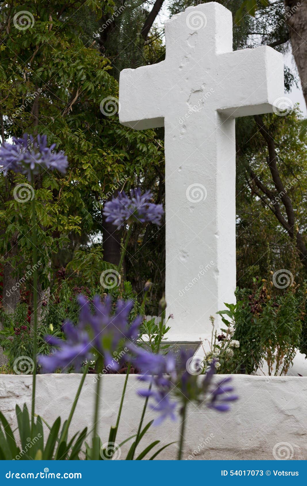 Religious Cross with Flowers Stock Image - Image of christianity ...