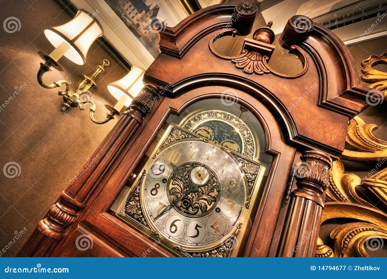 Reloj antiguo viejo imagen de archivo. Imagen de segundo - 14794677