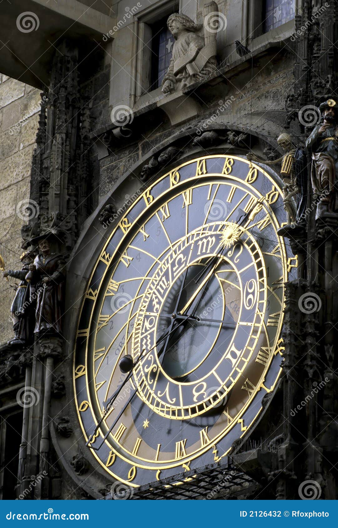 Reloj astronómico Praga foto de archivo. Imagen de viejo - 2126432