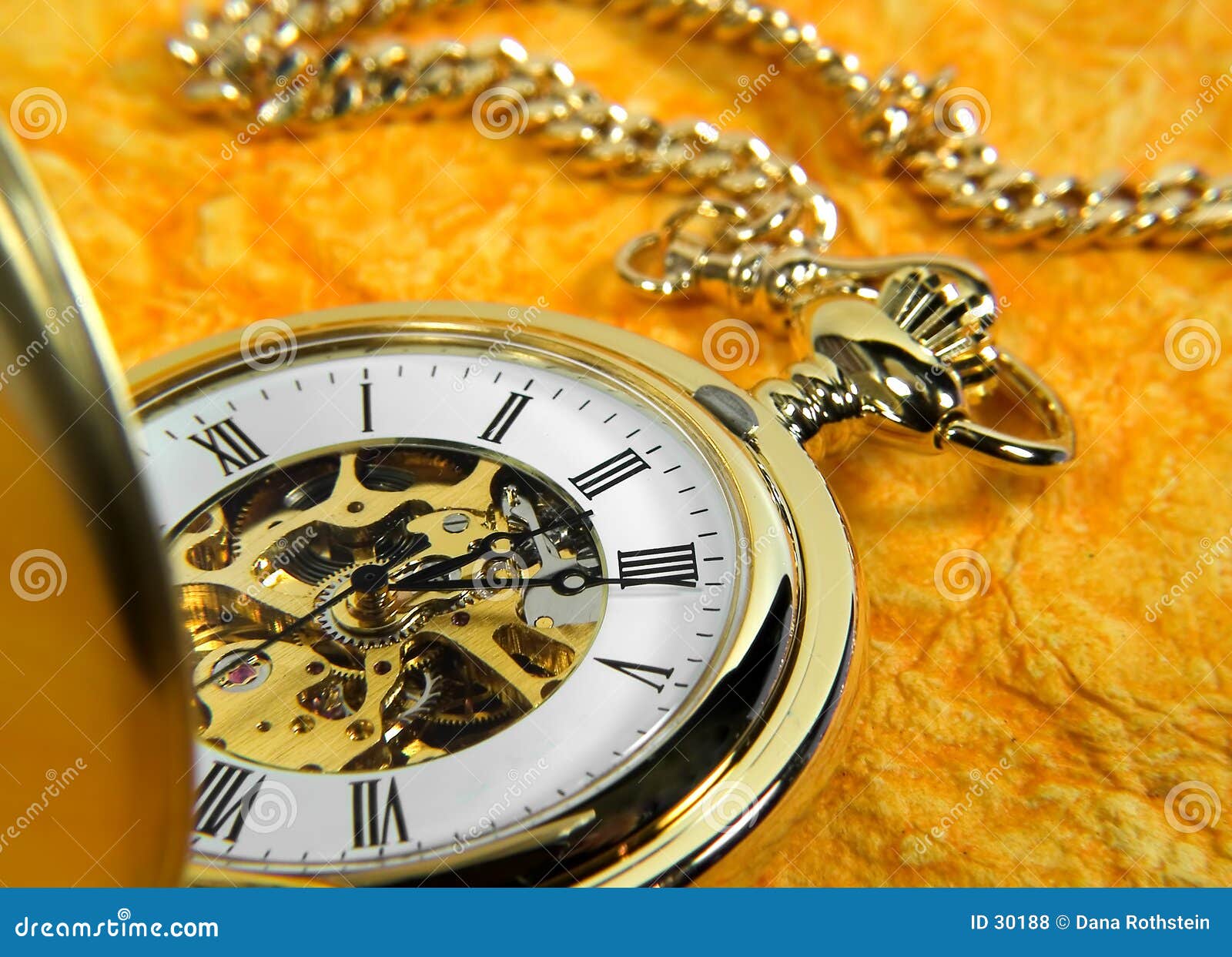 Reloj de bolsillo foto de archivo. Imagen de viento, antigüedad - 30188