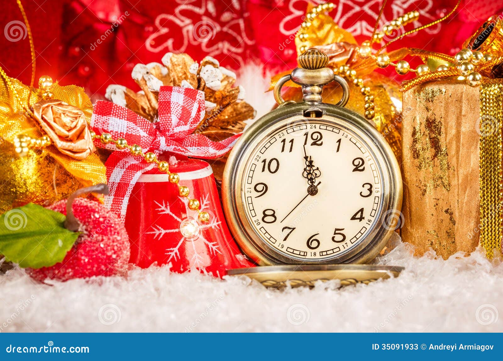 Reloj De Bolsillo De La Navidad Imagen de archivo - Imagen de oscurecer ...