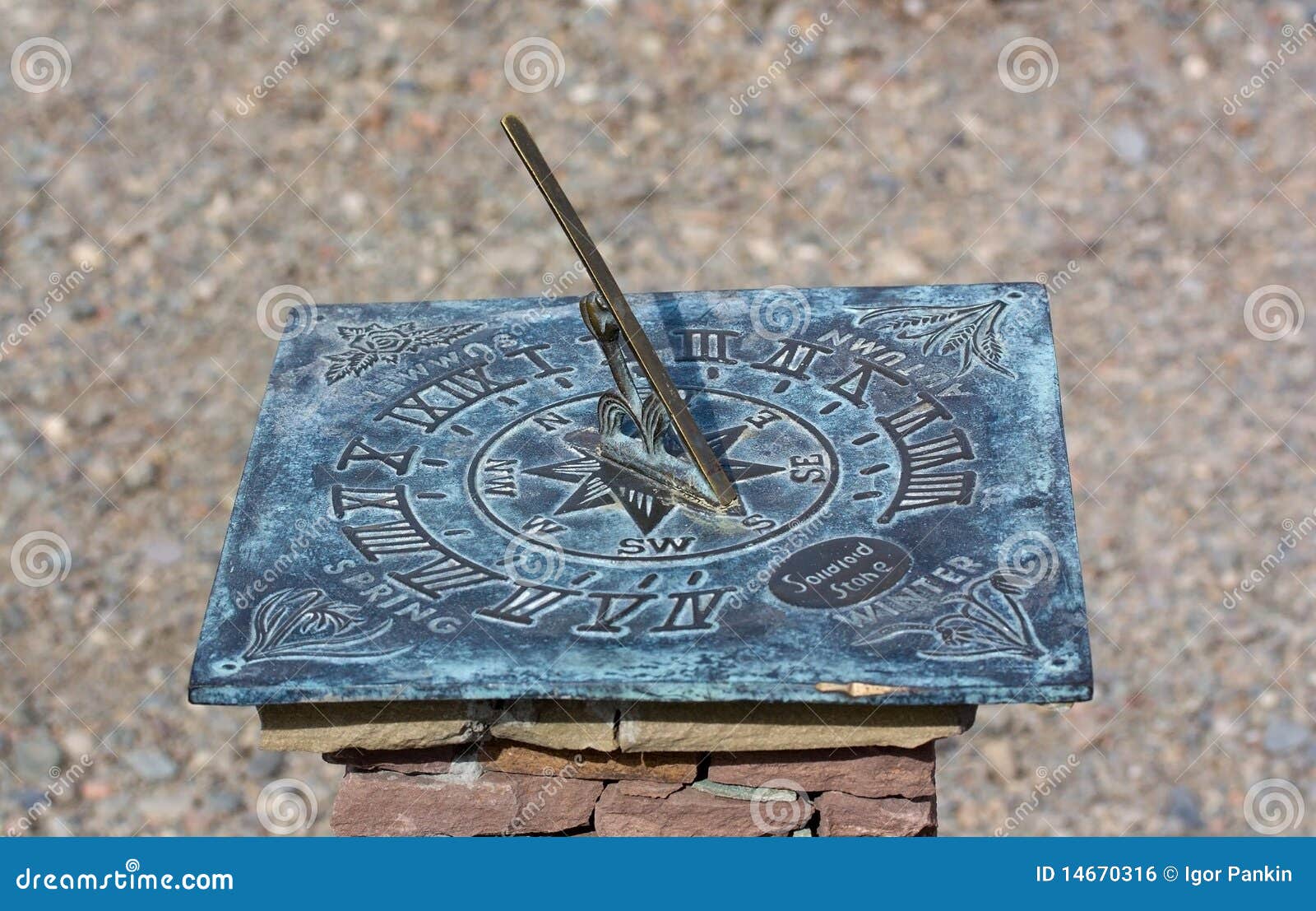 Reloj de sol foto de archivo. Imagen de solar, cortina - 14670316