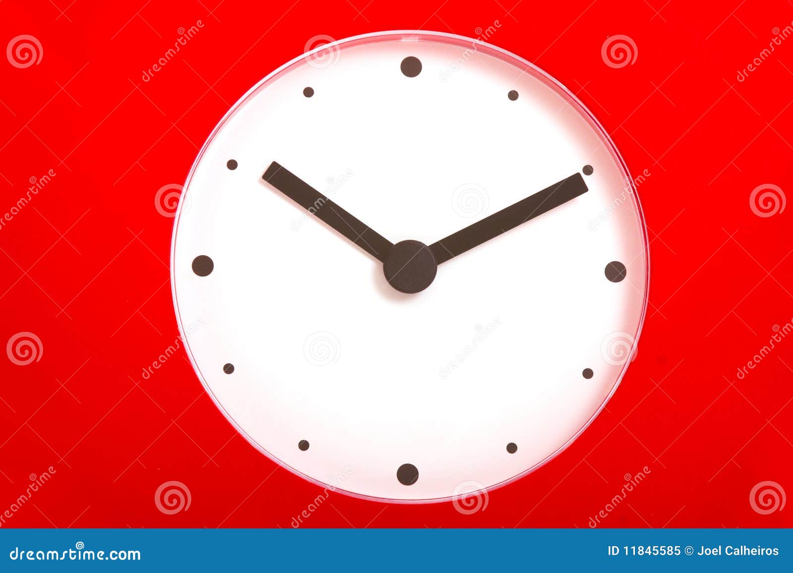 Reloj rojo stock de ilustración. Ilustración de pared - 11845585