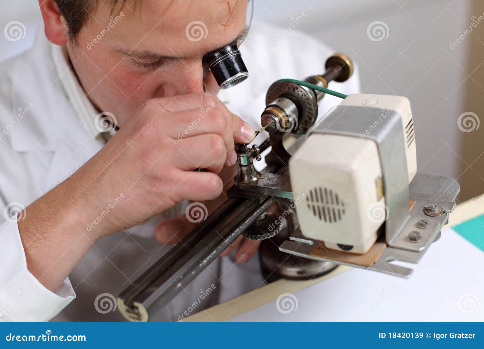 Relojero imagen de archivo. Imagen de herramienta, contactos - 18420139