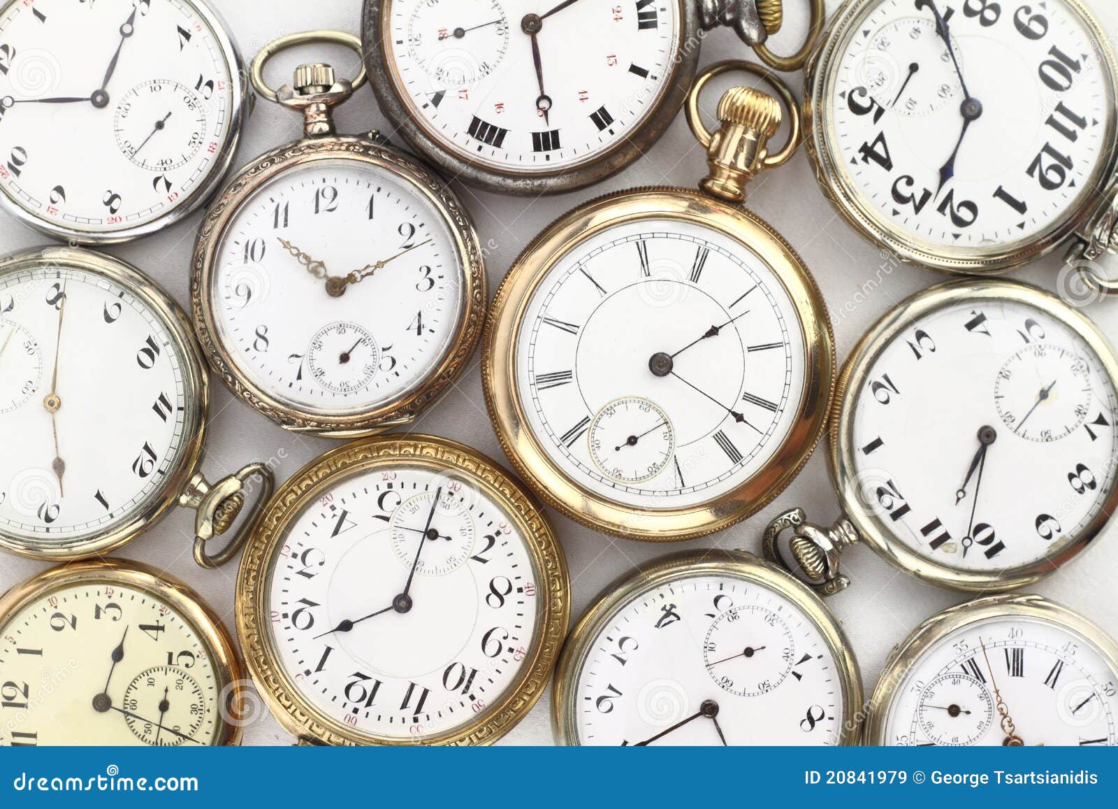 Relojes antiguos imagen de archivo. Imagen de primer - 20841979
