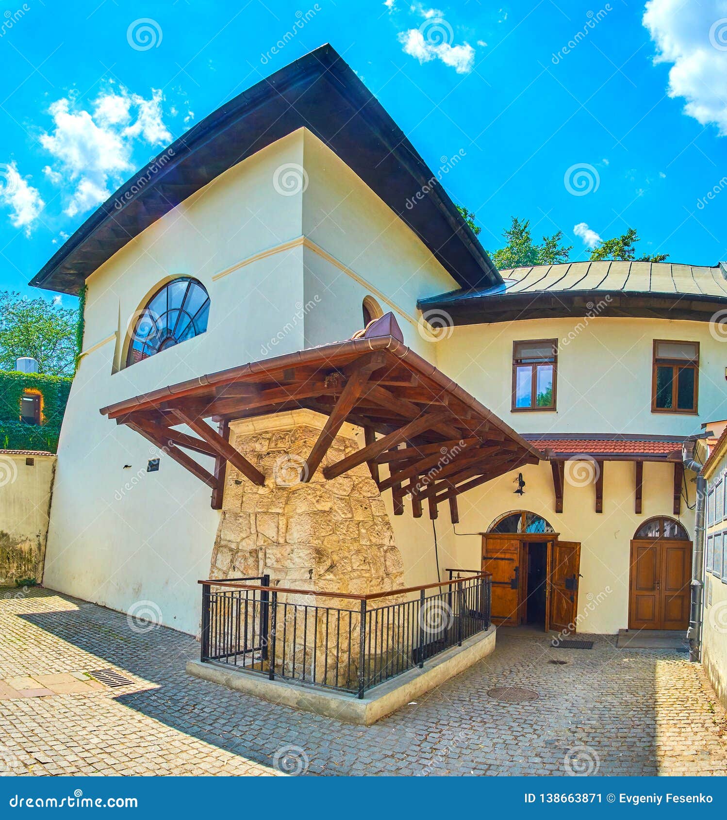 The Old Remah Synagogue in Krakow, Poland Stock Image - Image of canopy ...