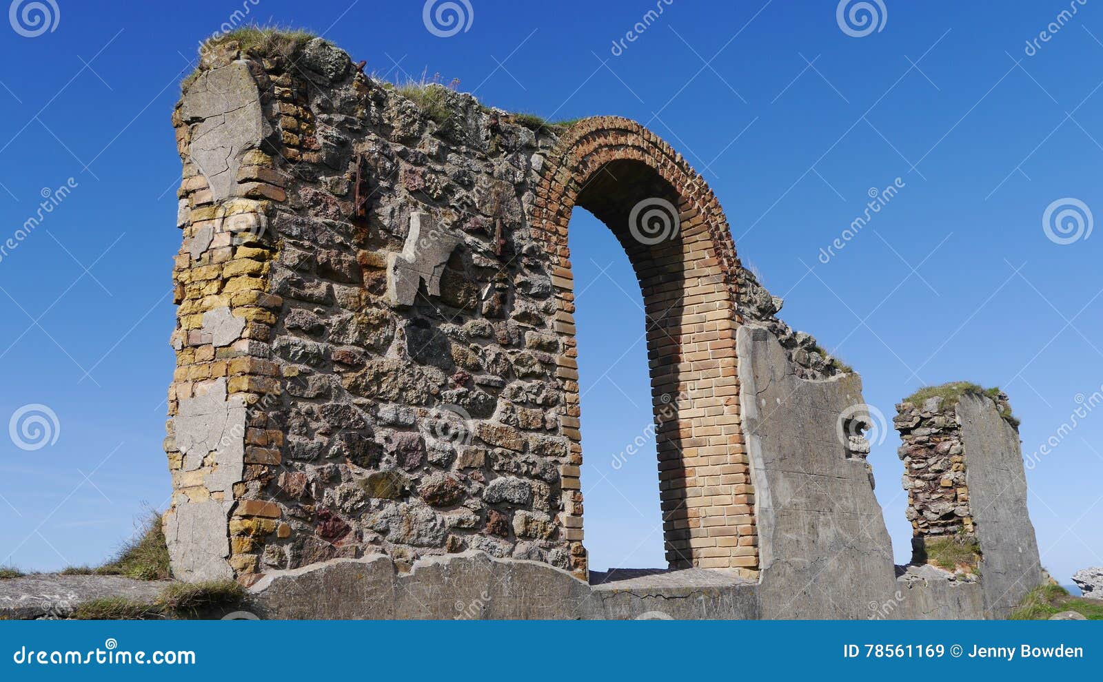 Remains of an Old Tin and Copper Mine at Botallack on the Cliffs of ...