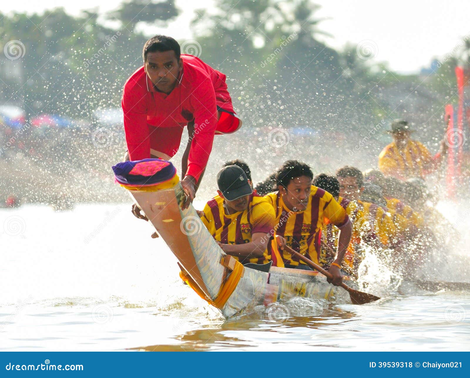 Remar la raza del equipo foto de archivo editorial. Imagen de raza ...
