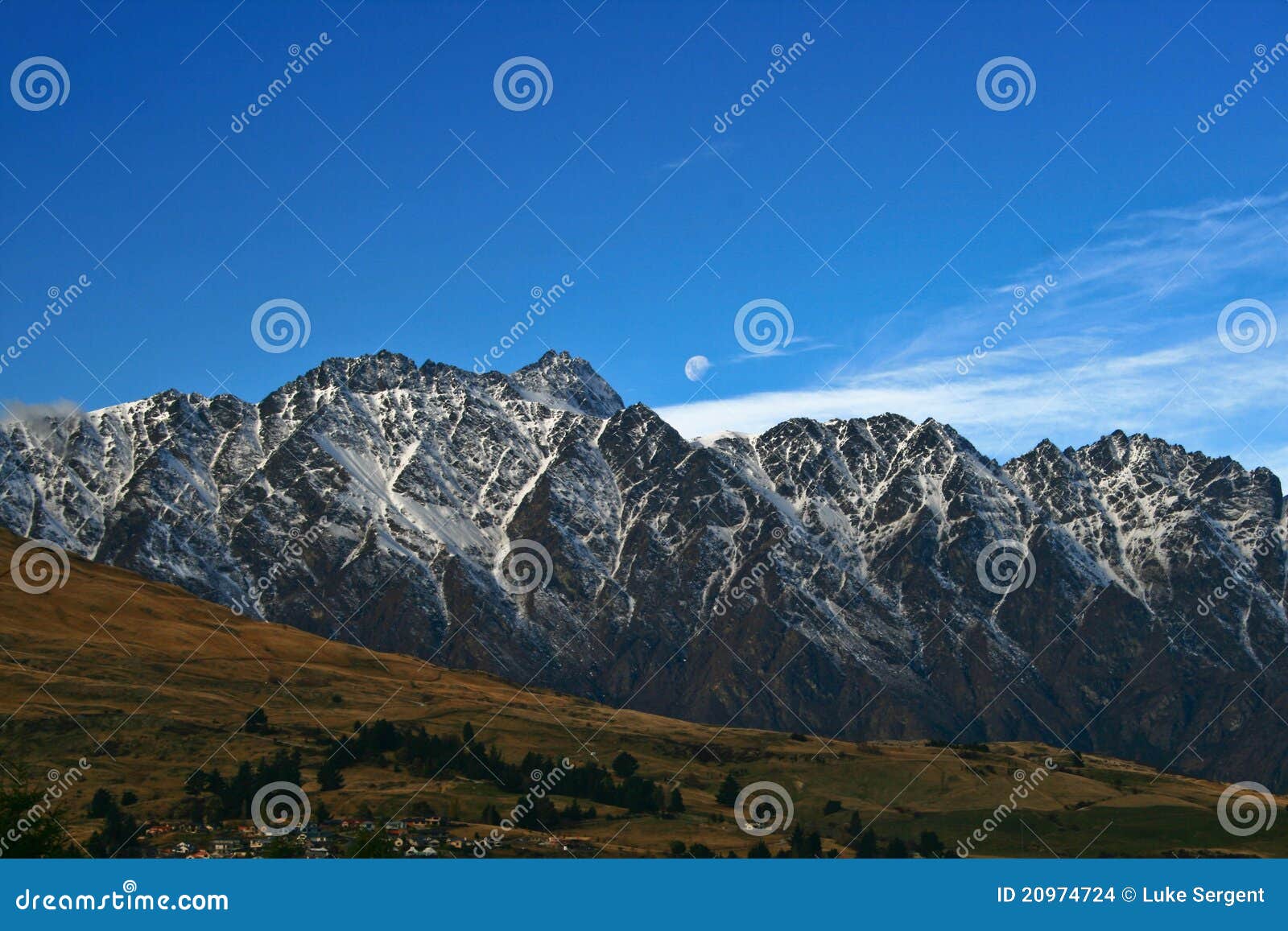 Remarkable Mountains Queenstown Stock Photo - Image of otago, queens ...