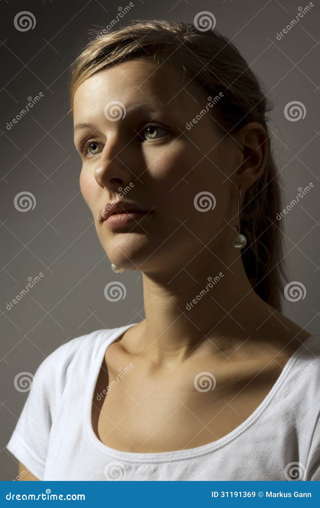 Rembrandt Light Woman Portrait Stock Image - Image of glamour, elegance ...