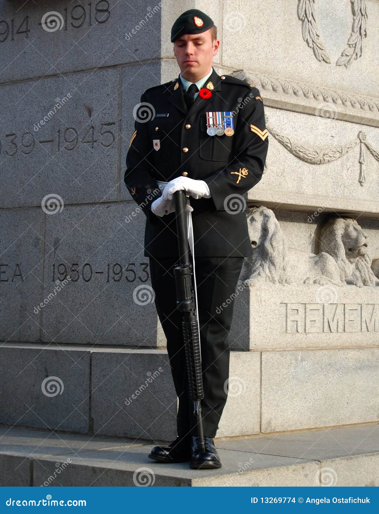 Remembrance Day Soldier in Front of War Memorial Editorial Stock Image ...