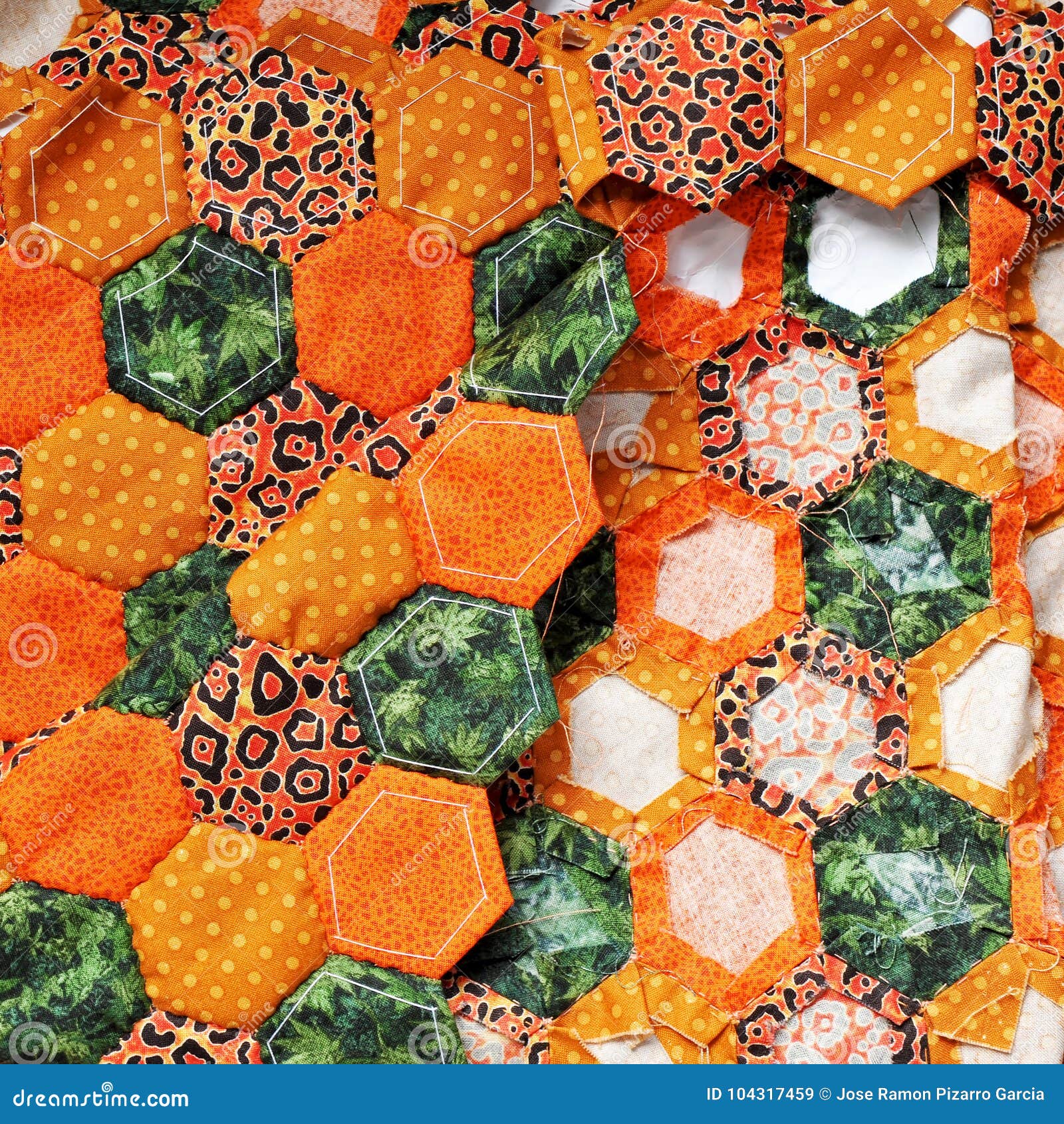 Remiendo En El Proceso, Cosiendo a Mano Imagen de archivo - Imagen de ...