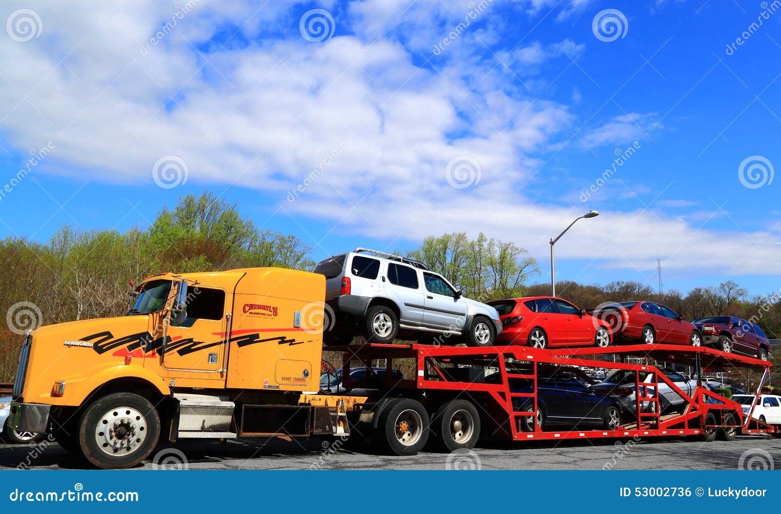 Remorque Chargée De Camion De Voitures Photo éditorial - Image du acier ...