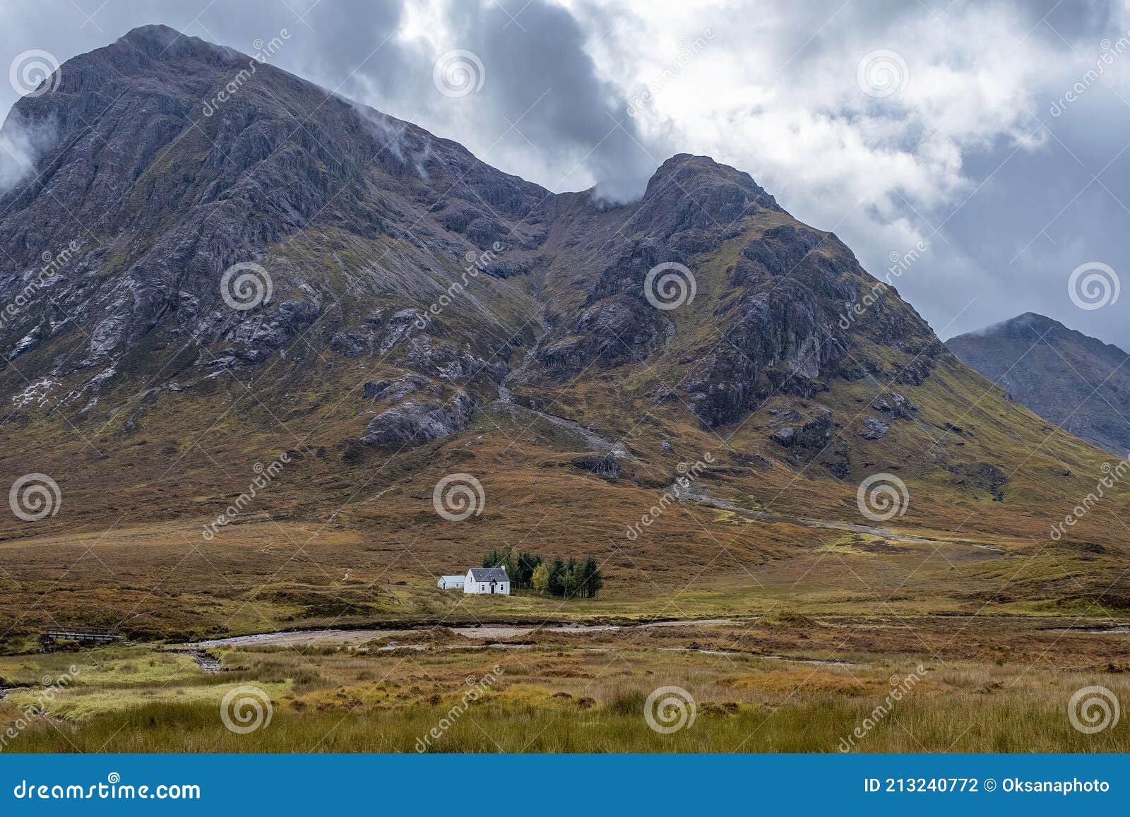 Remote cottage in Glencoe stock photo. Image of kingdom - 213240772