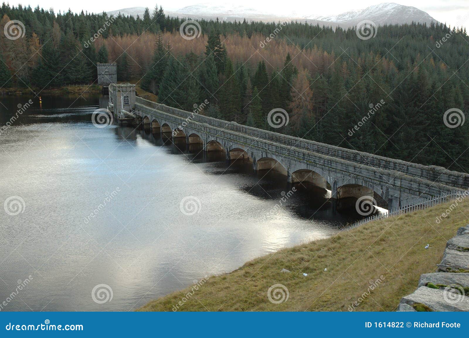 Remote Dam in Scotland stock photo. Image of waterway - 1614822