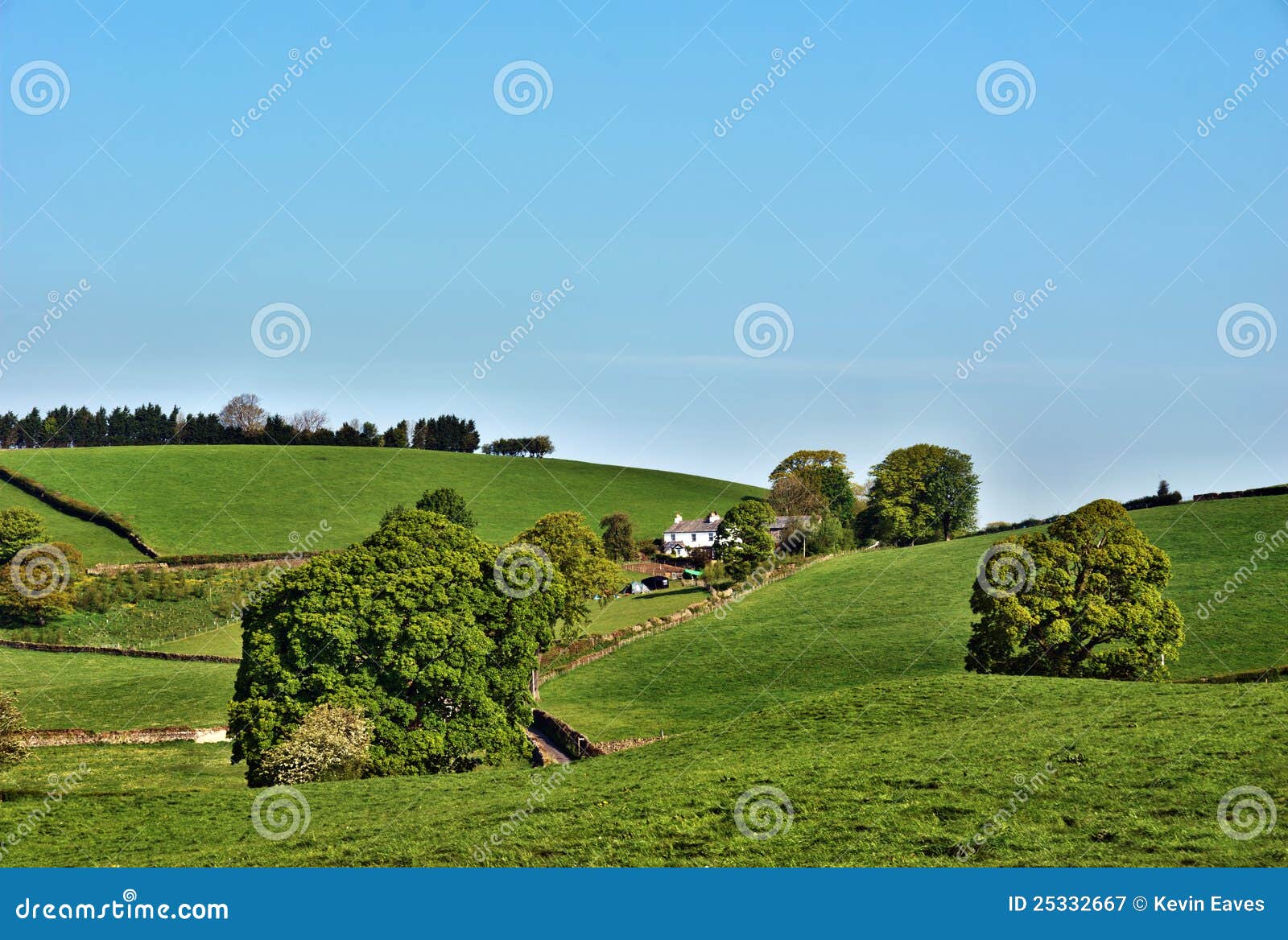 Remote Farmhouse in English Countryside Stock Image - Image of nature ...
