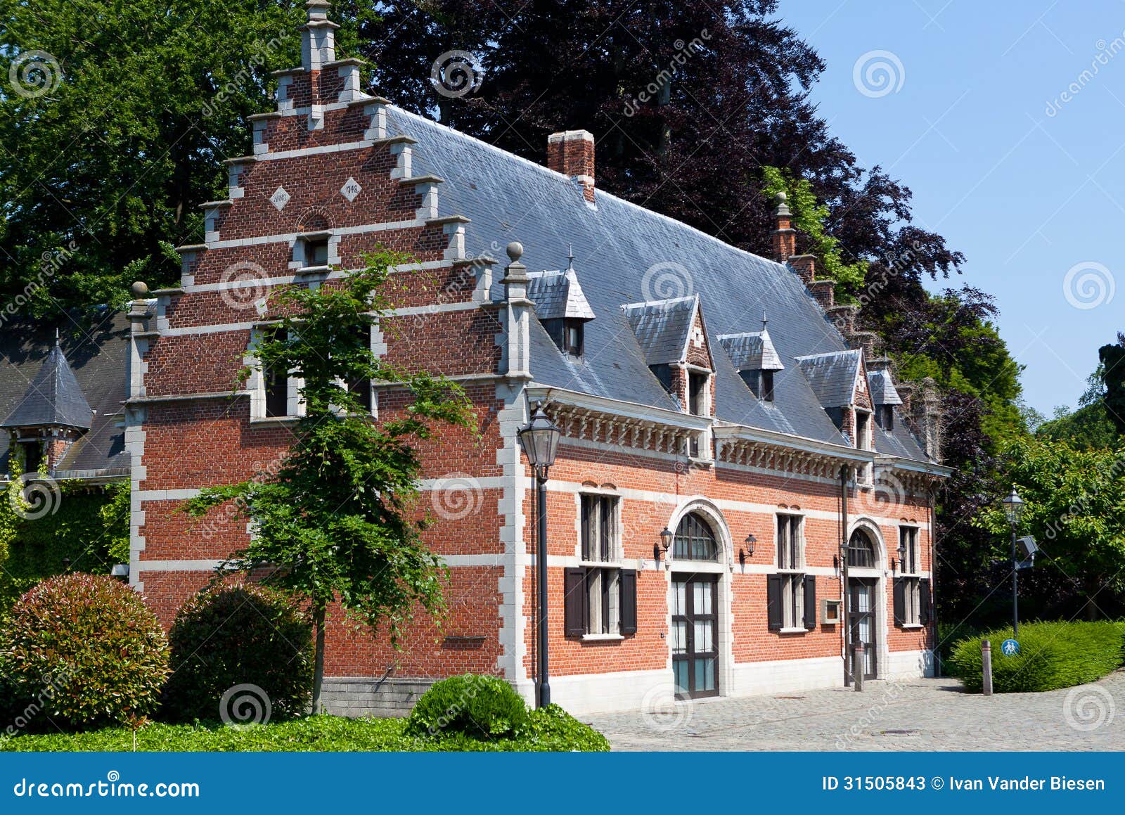 Renaissance cottage stock image. Image of house, courtyard - 31505843