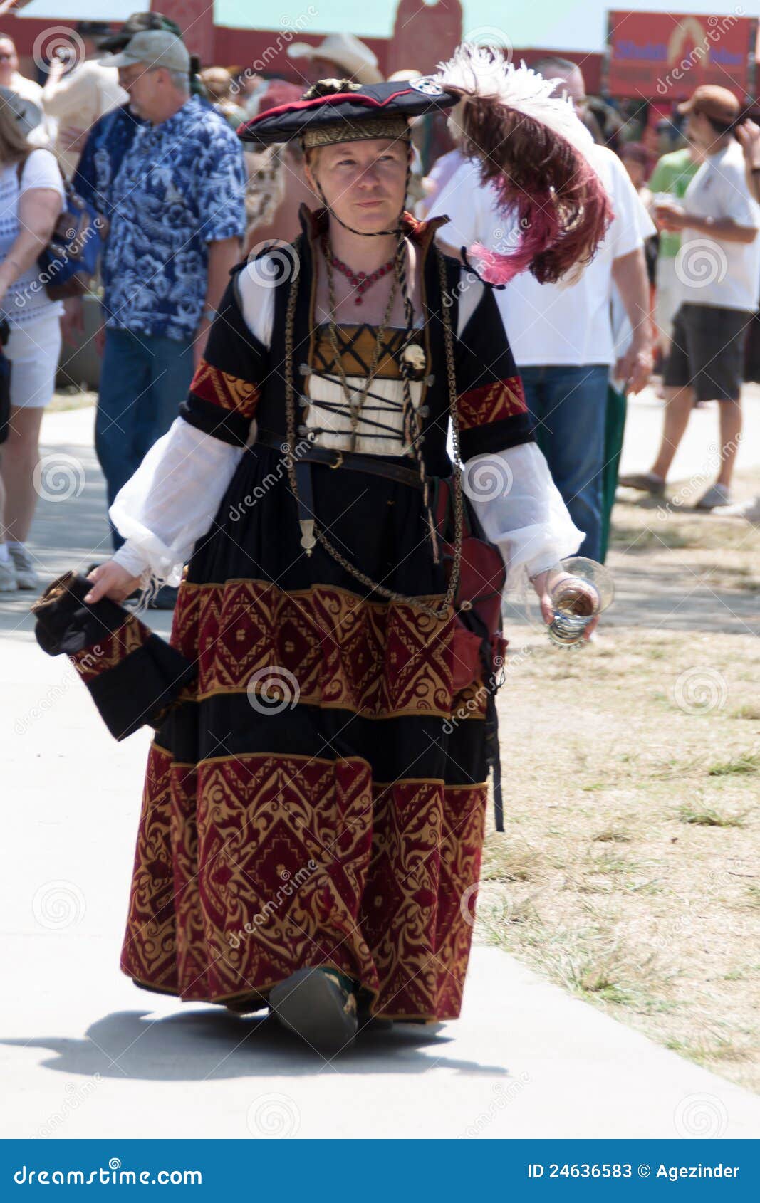 Renaissance Fair maiden editorial stock photo. Image of fair - 24636583