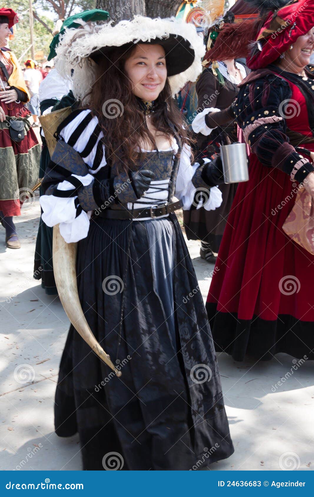 Renaissance Fair Maiden Editorial Stock Photo - Image: 24636683